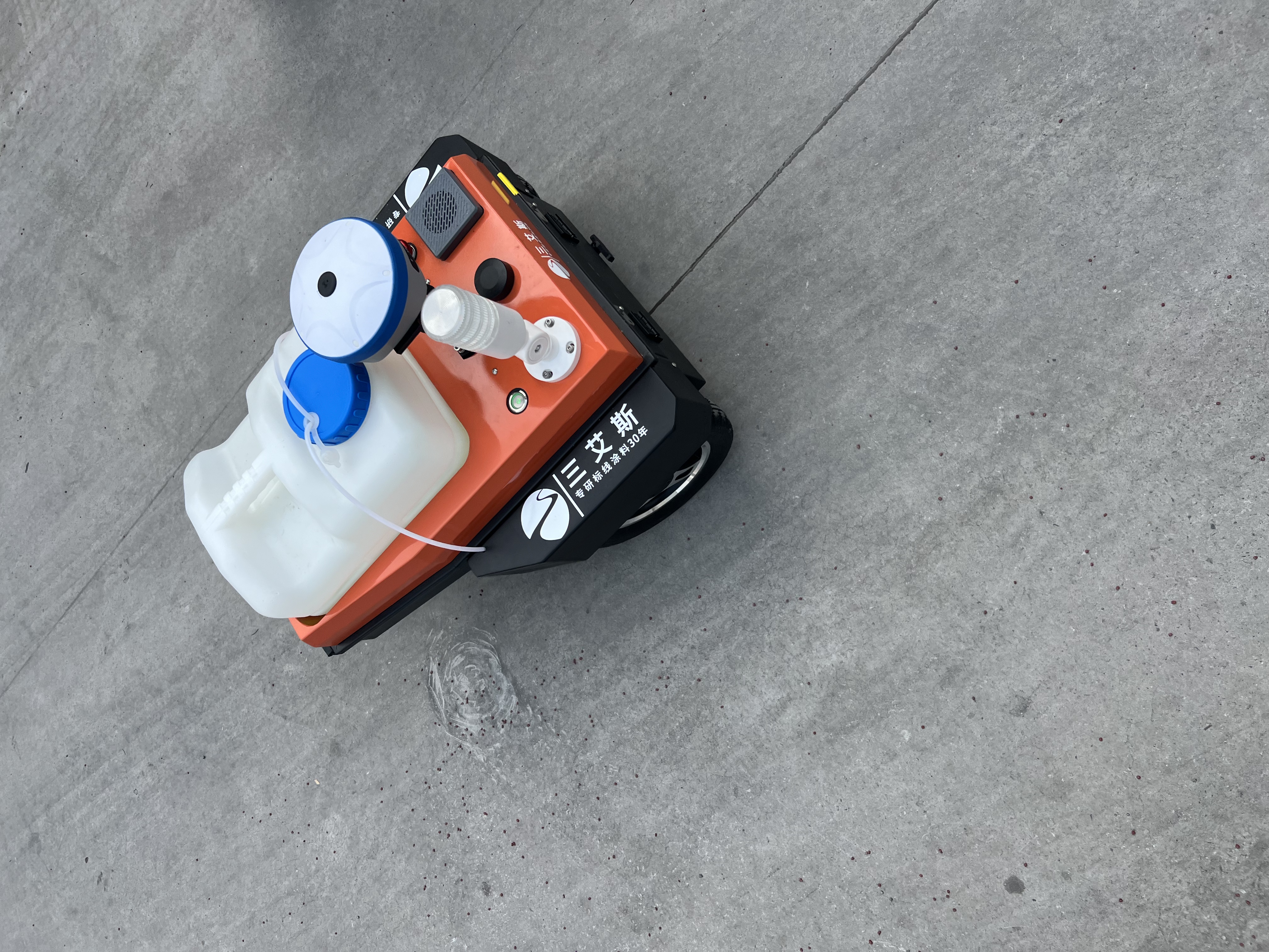 Automatic Road Base Line Pre Marking Robot Machine GPS Positioning